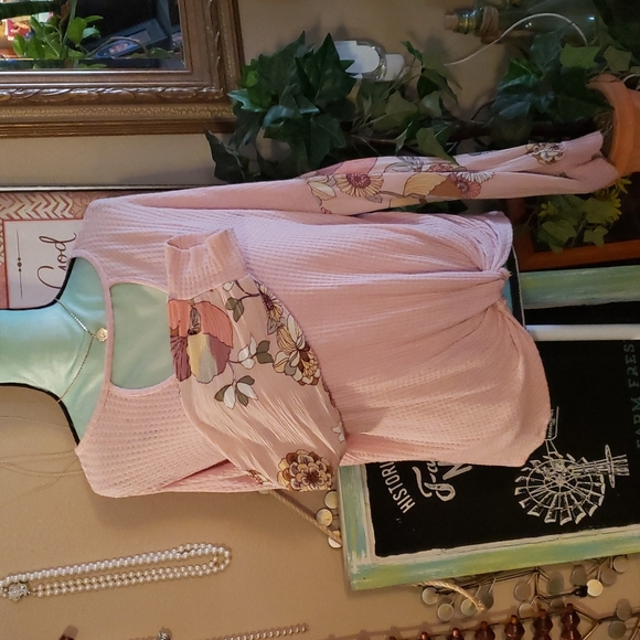 7th Ray | Tops | 7th Ray Long Sleeve Blouse With Front Tie Accent Size ...